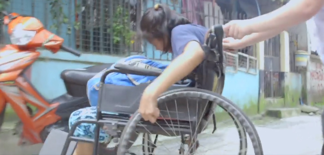 Nakaka-antig ng puso ang pagmamahal ng anak na ito sa kanyang ina na ...