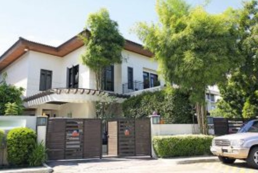 Pasilip Sa Magandang Bahay Nila Fernando Poe Jr. at Susan Roces | Juan ...