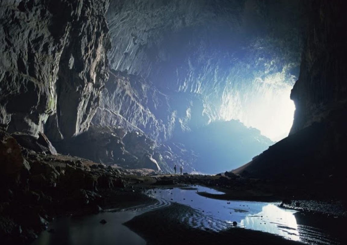 Isang Pasilip sa isang Maganda At Malaking Kuweba na matatagpuan sa ...