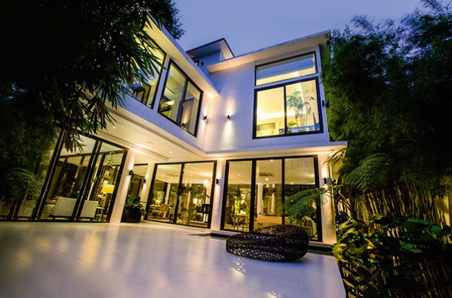 Tayo ay mamangha sa kagandahan ng mala-modernong bahay nila Zsa Zsa at ...