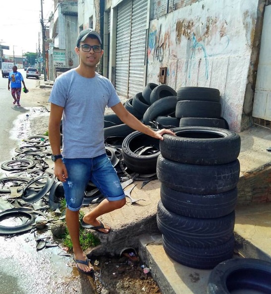 Isang Brazilian Artist Ang Gumagawa Ng Higaan Ng Hayop Gamit Ang Mga Panapong Gulong Juan Tambayan