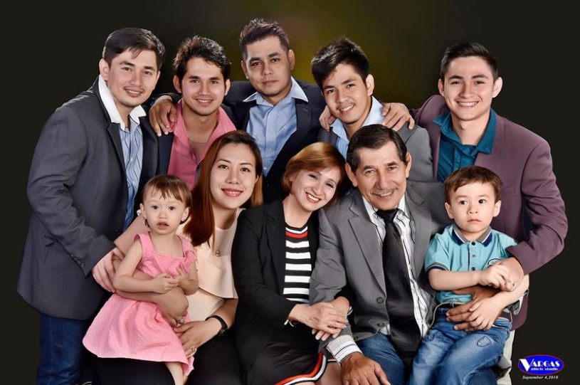 Pamilya ng mga ‘Seaman’ isang halimbawa ng hashtag na “FamilyGoals ...