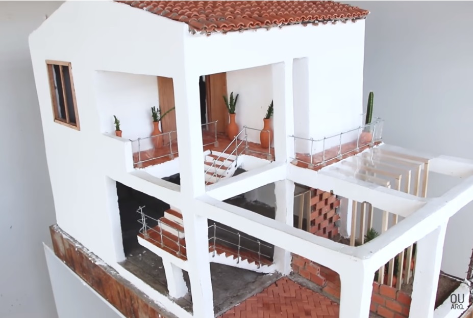 Isang lalaki gumawa ng isang miniature na bahay gamit lamang ang ...
