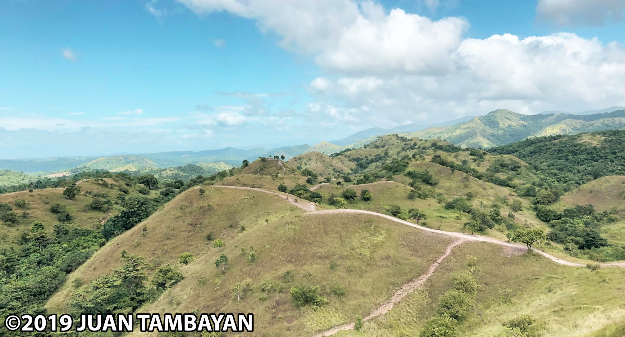 Chocolate Hills ng Bulacan (Tila Pilon Hills) | Juan Tambayan