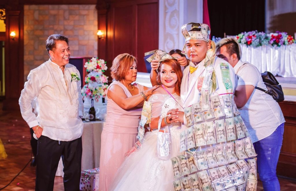 Bagong kasal sa Pangasinan nakatanggap ng P840,000 na cash gift mula sa ...