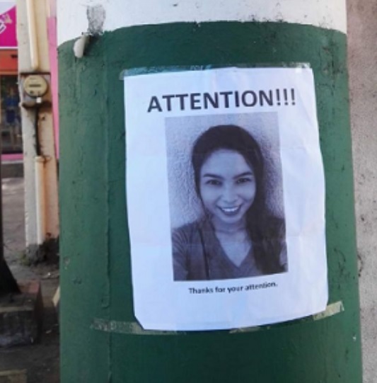 Paskil sa isang poste ng isang babae, labis na kinagiliwan ng mga ...