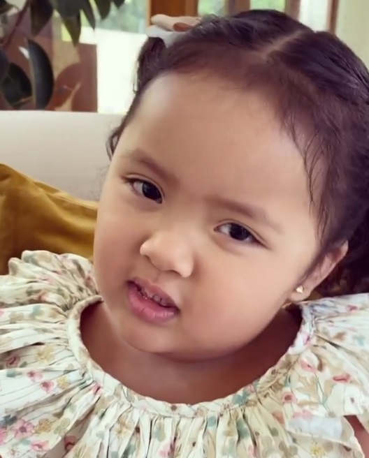 Cute at bibong pagkanta ni Baby Tali ng theme song ng Eat Bulaga ...